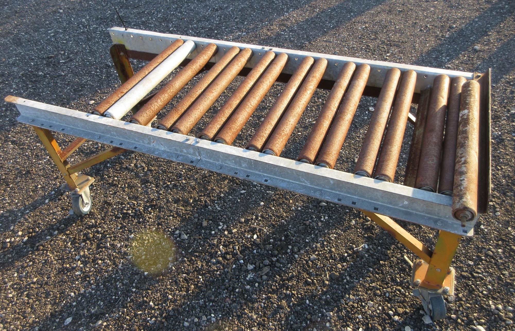 Albrecht Auctions | Roller Table with Legs