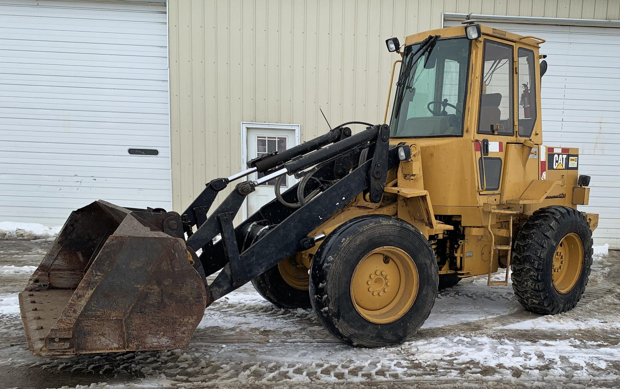 Albrecht Auctions | CAT IT 12 Wheel Loader with Cab and Heat, (8607 ...