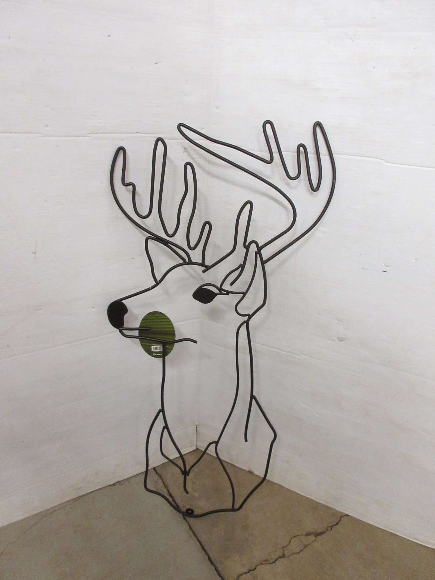 Albrecht Auctions | Metal Buck Deer Head Wall Decoration