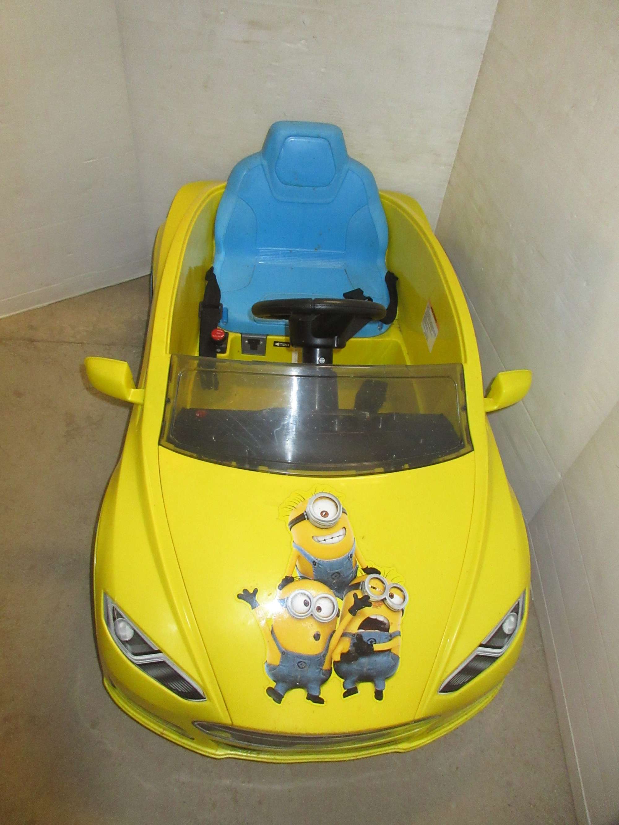 Albrecht Auctions | Electric Car Toy, Minions, Includes Charger