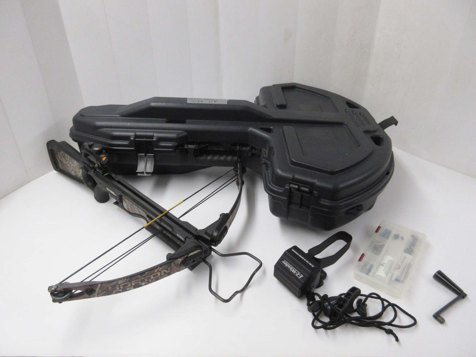 Albrecht Auctions | Horton HD150 Explorer Crossbow with (4) Bolts ...