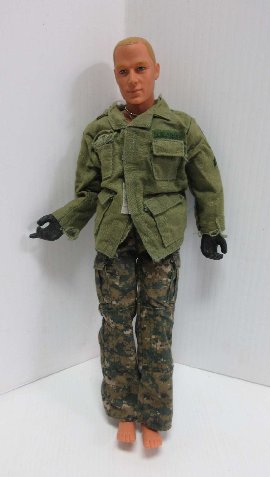 Albrecht Auctions | Army Doll, Blonde