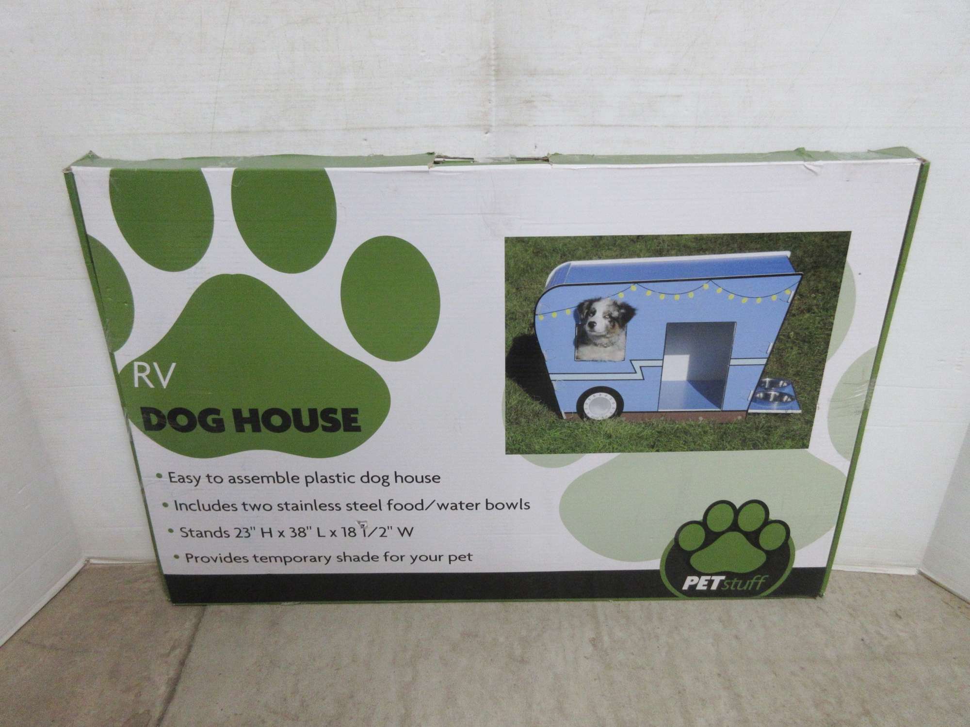 Albrecht Auctions | RV Dog House with (2) Stainless Steel Bowls in ...