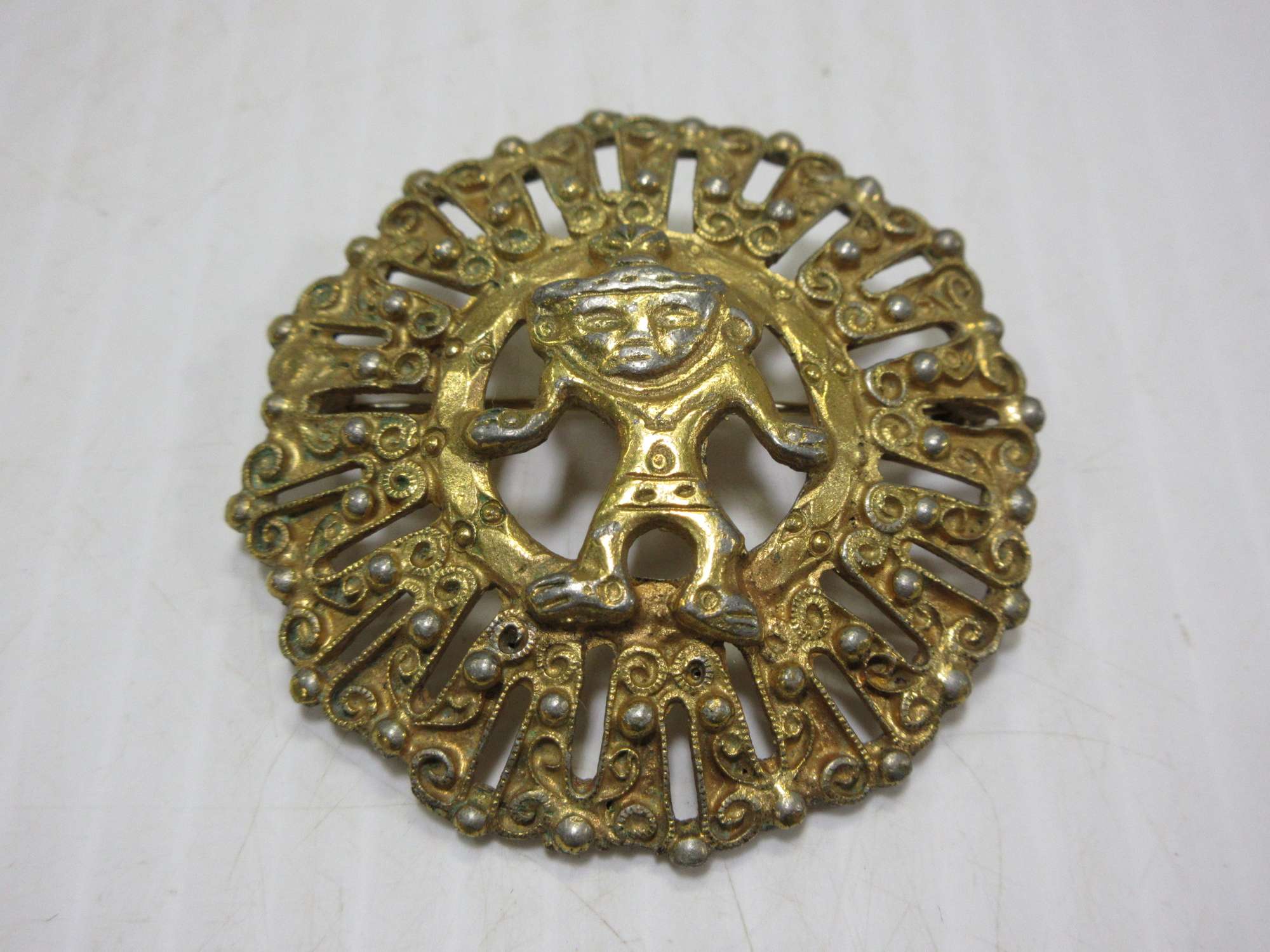 Albrecht Auctions | Peruvian Art Gold Brooch