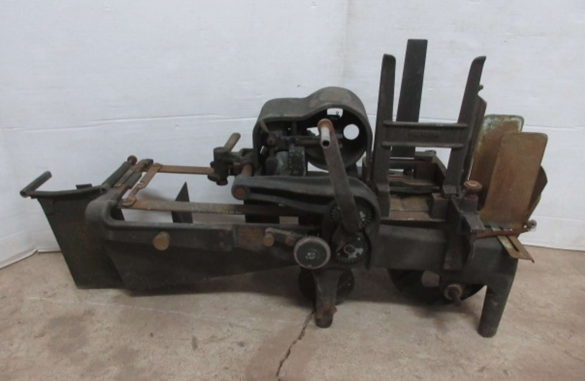 Albrecht Auctions | Old Addressing Machine