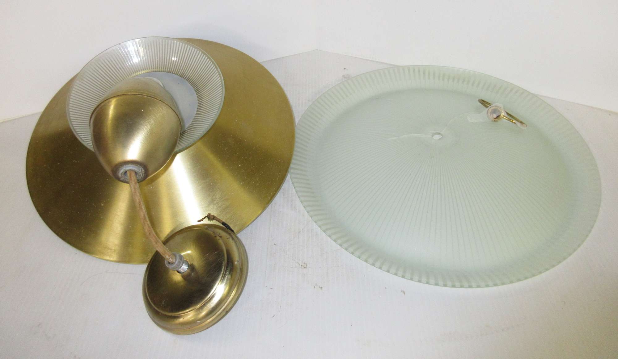 Albrecht Auctions | 1970s Retractable Light