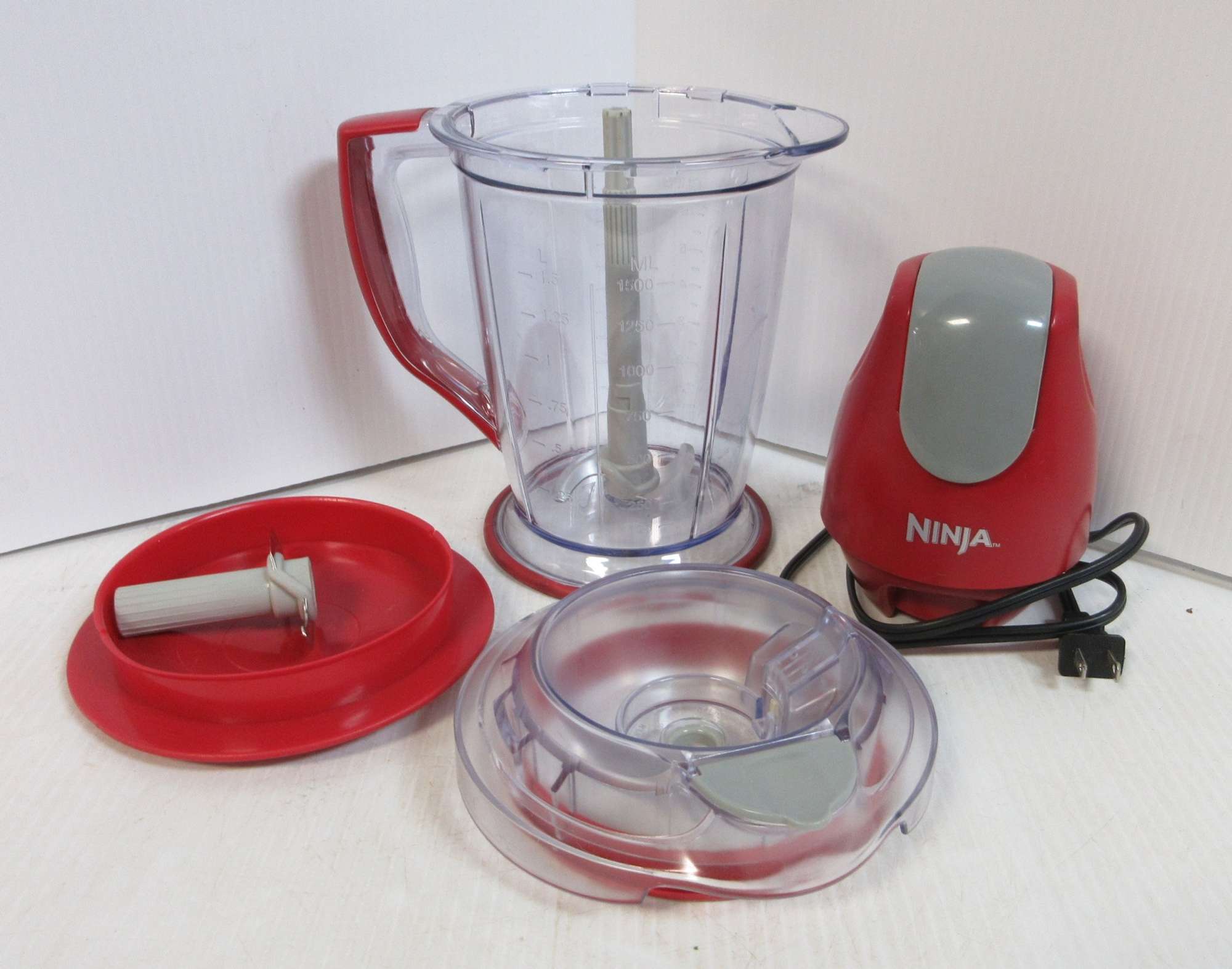 Albrecht Auctions | Ninja Master Prep Frozen Treat and Drink Maker