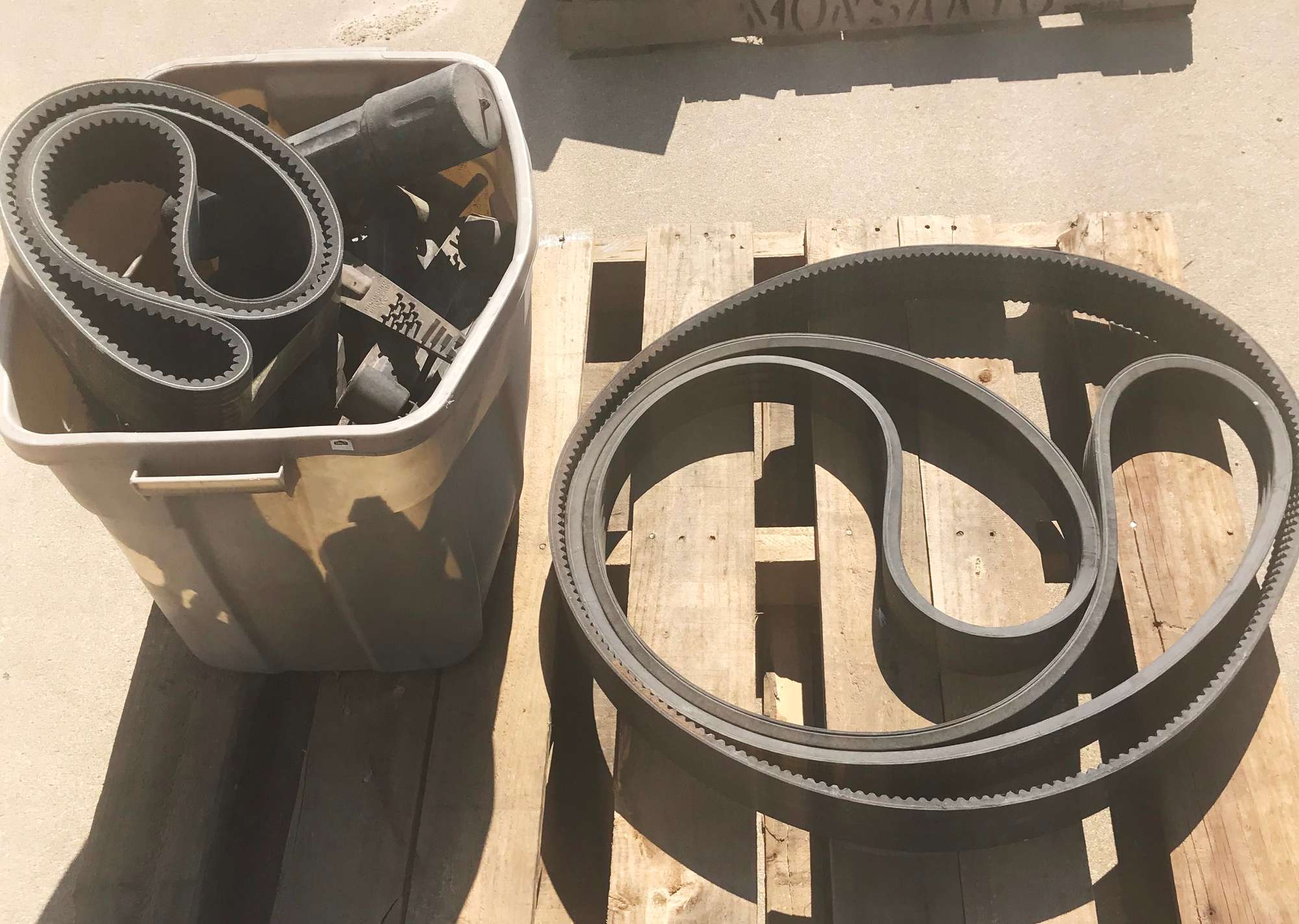 Albrecht Auctions | Alloway Beet Topper Parts, Belts and Flails