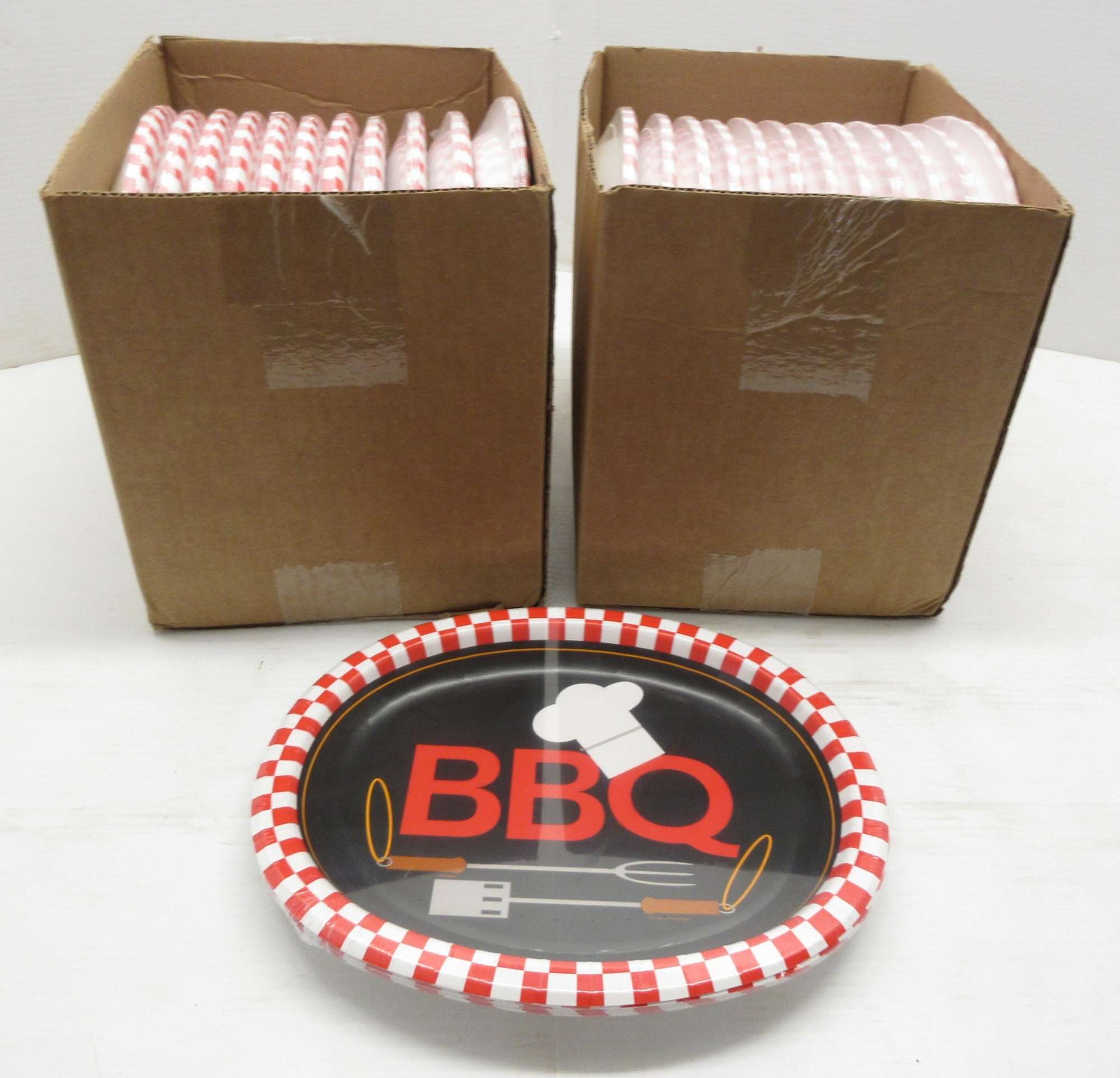 Albrecht Auctions | (24) Packages of Oval Backyard BBQ Paper Plates ...