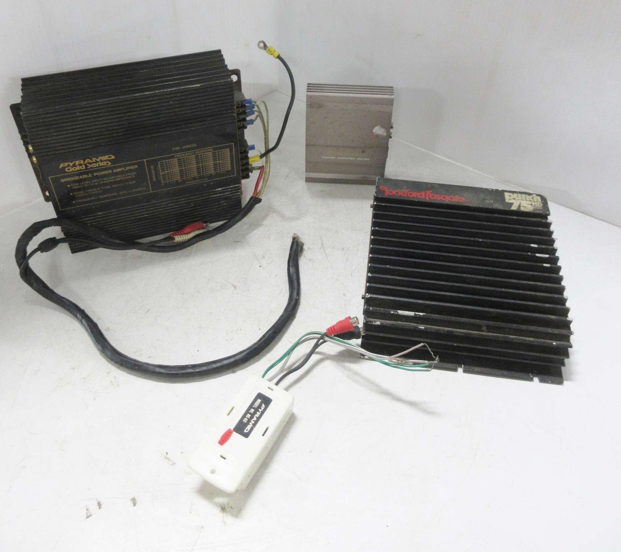 Albrecht Auctions | (3) Car Audio Amps with an Adapter