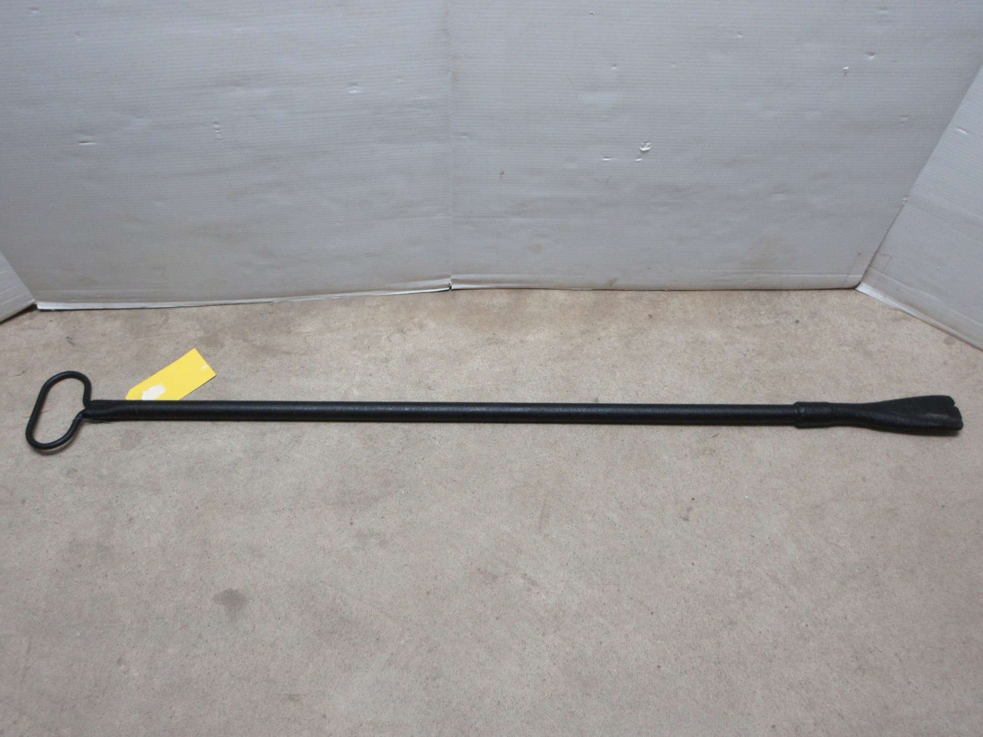 Albrecht Auctions | Ice Spud with Handle