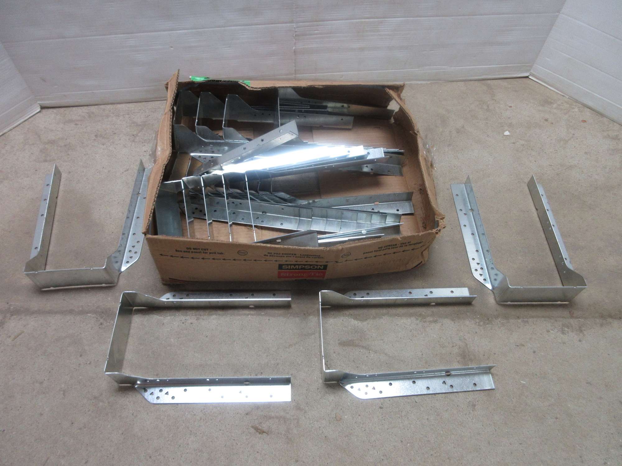 Albrecht Auctions | (22) Simpson Strong Tie Galvanized Face Mount Hangers