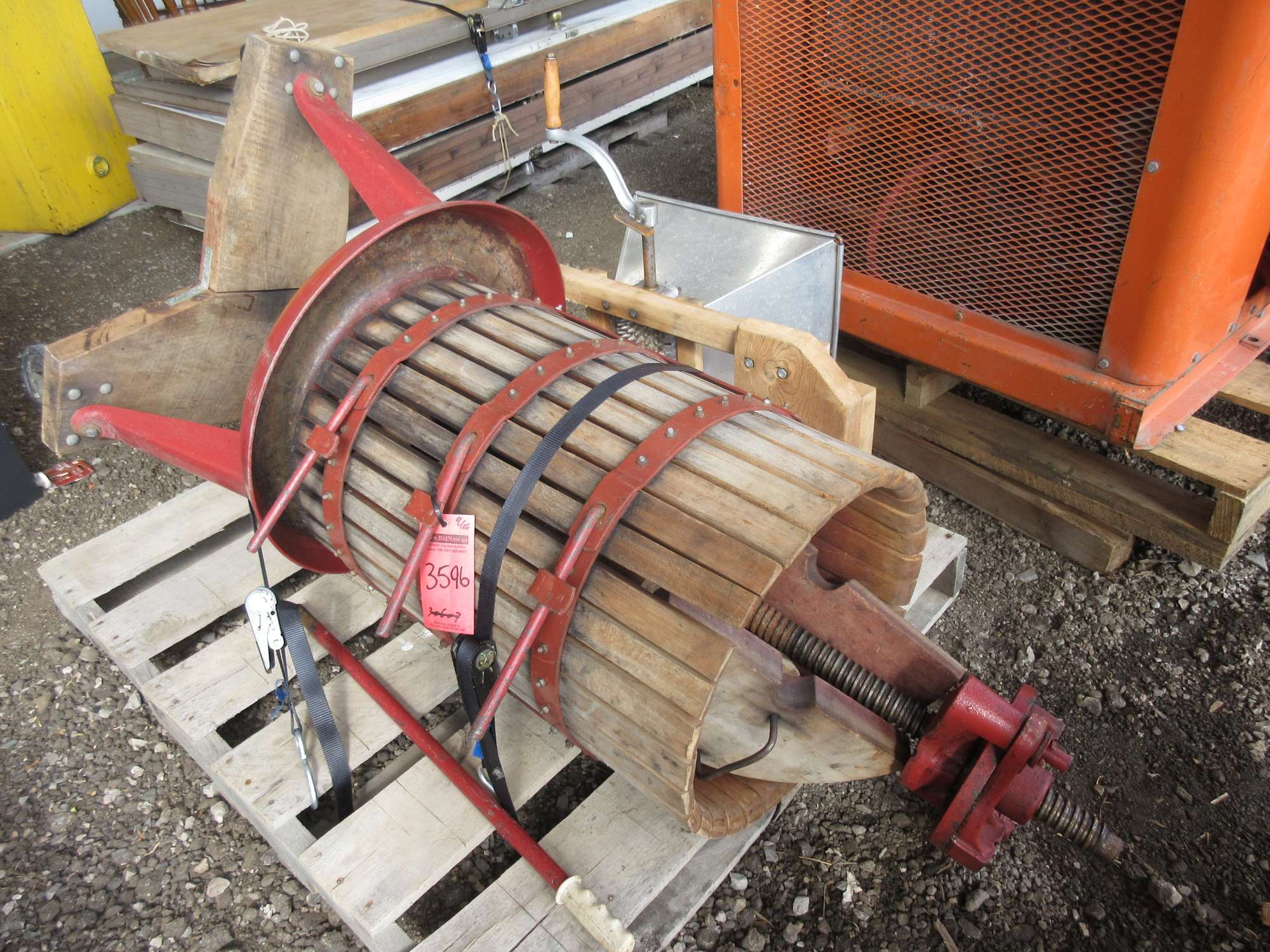 Albrecht Auctions | Cider Press with Apple Chopper