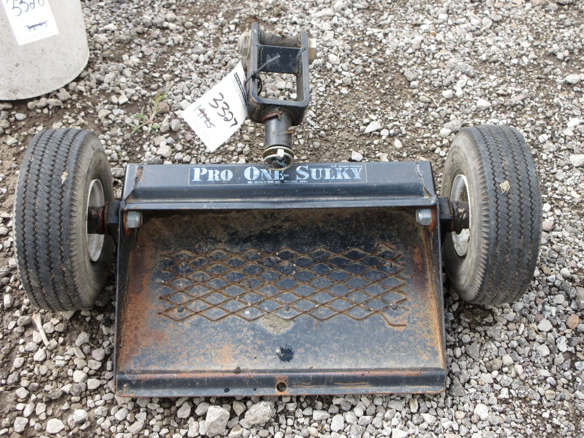 Albrecht Auctions | Pro One Sulky Standing Platform