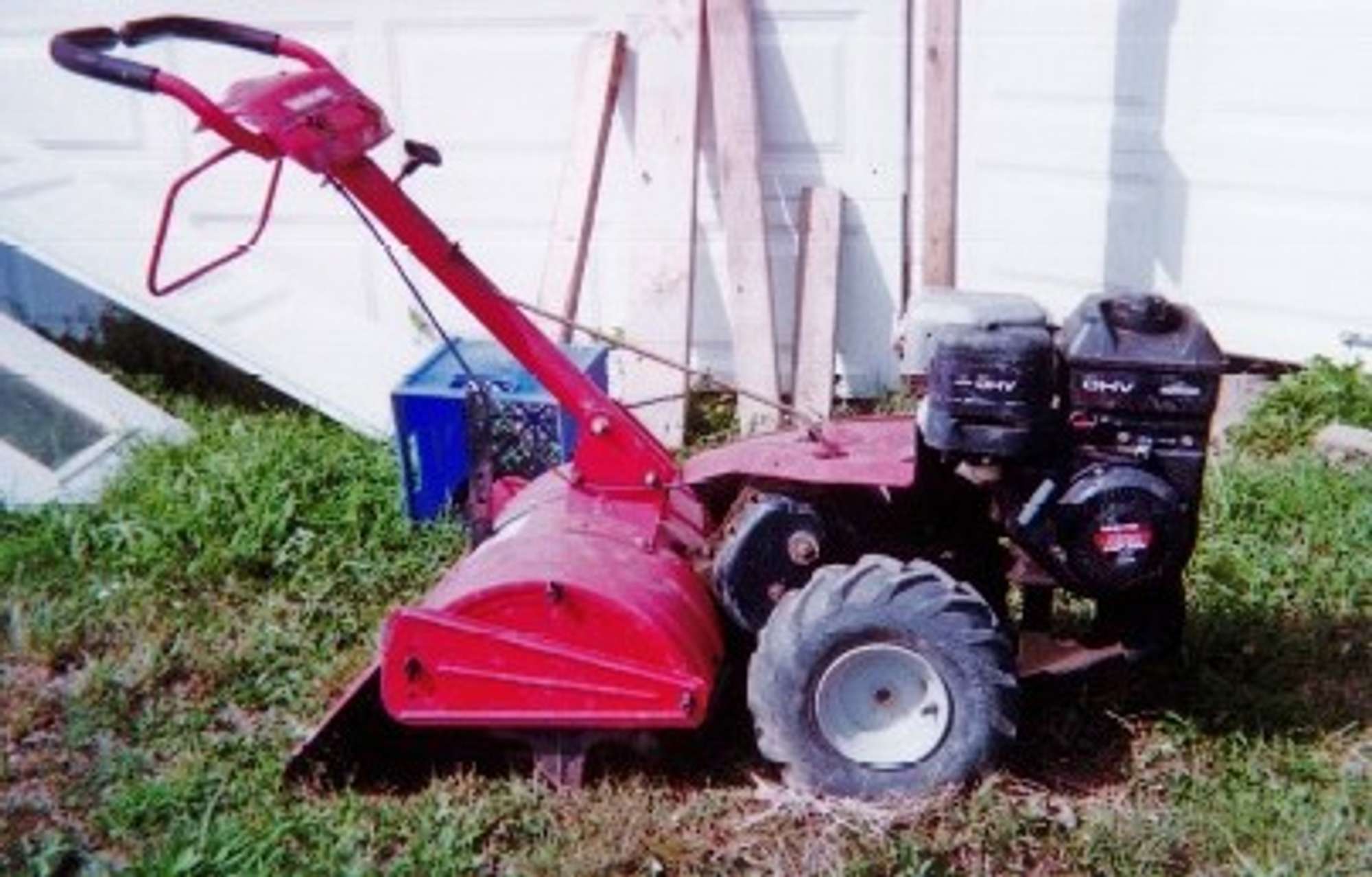 Albrecht Auctions | Yard Masters Rototiller, Excellent Condition