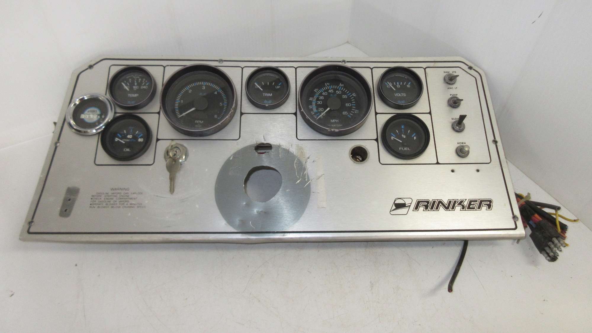 Albrecht Auctions | Rinker Boat Dash with Gauges, Speedo Tachometer ...