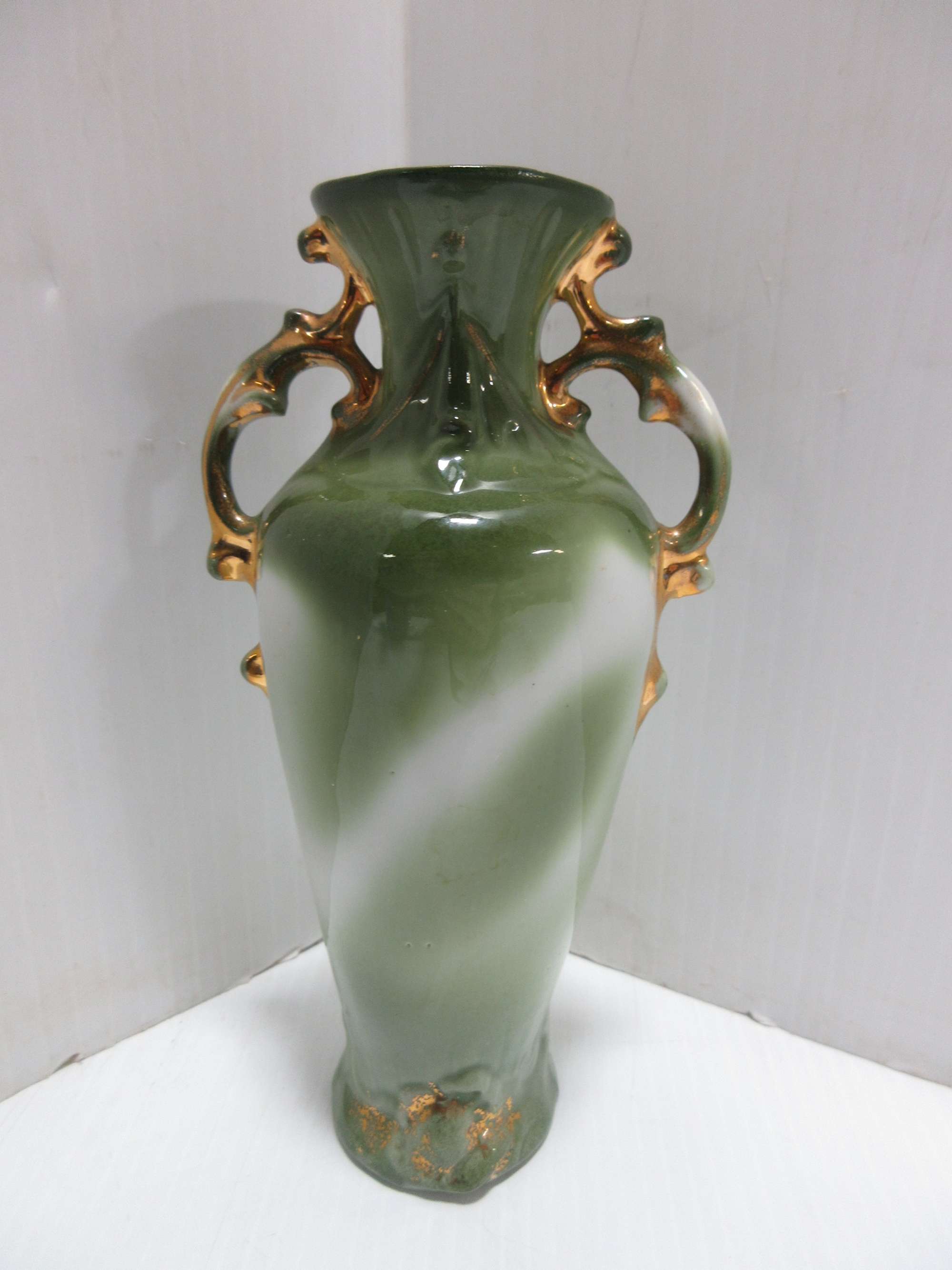 Albrecht Auctions | Green and Gold Vase