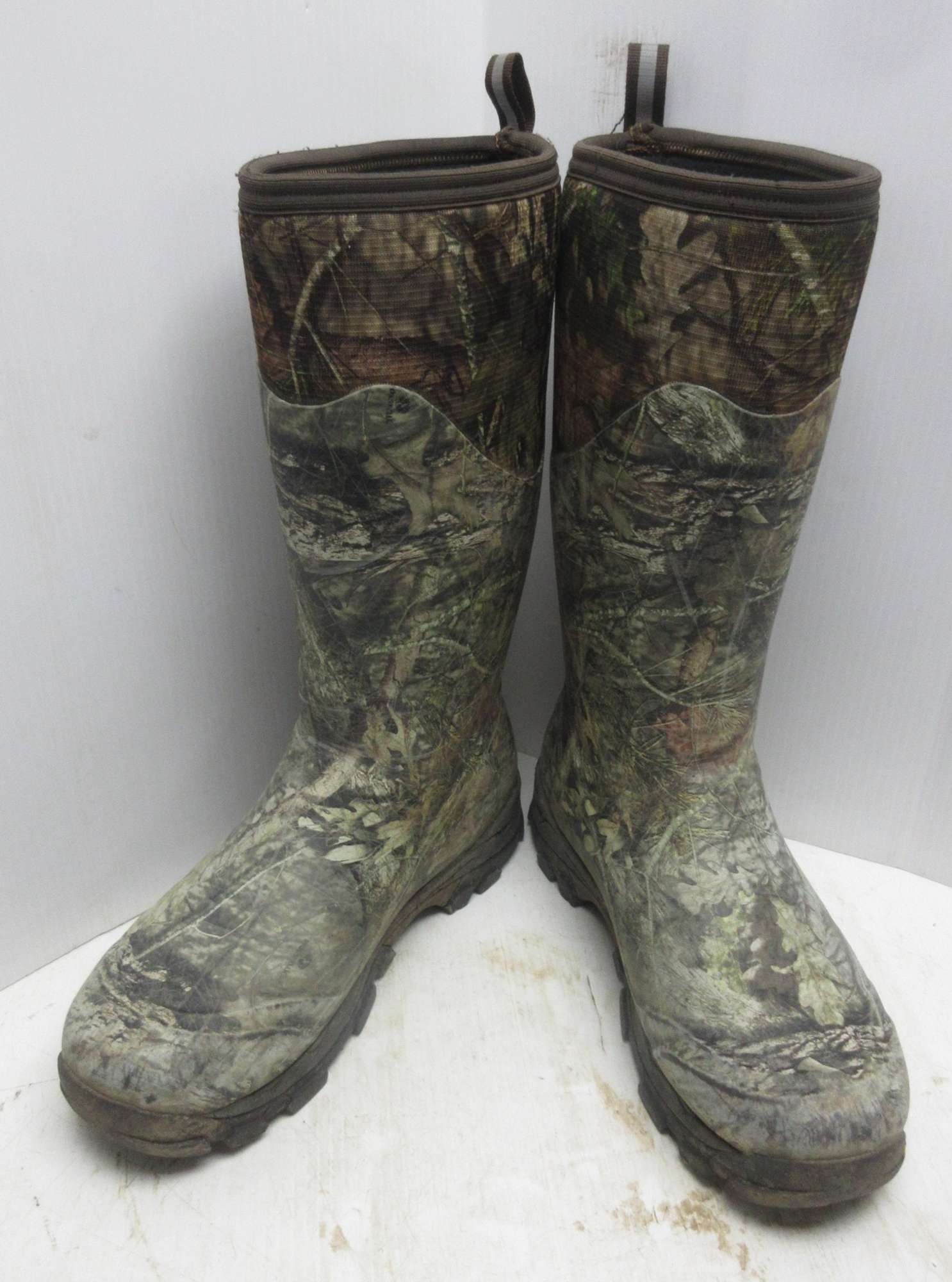 Albrecht Auctions | Mossy Oak Muck Boots, Size 13