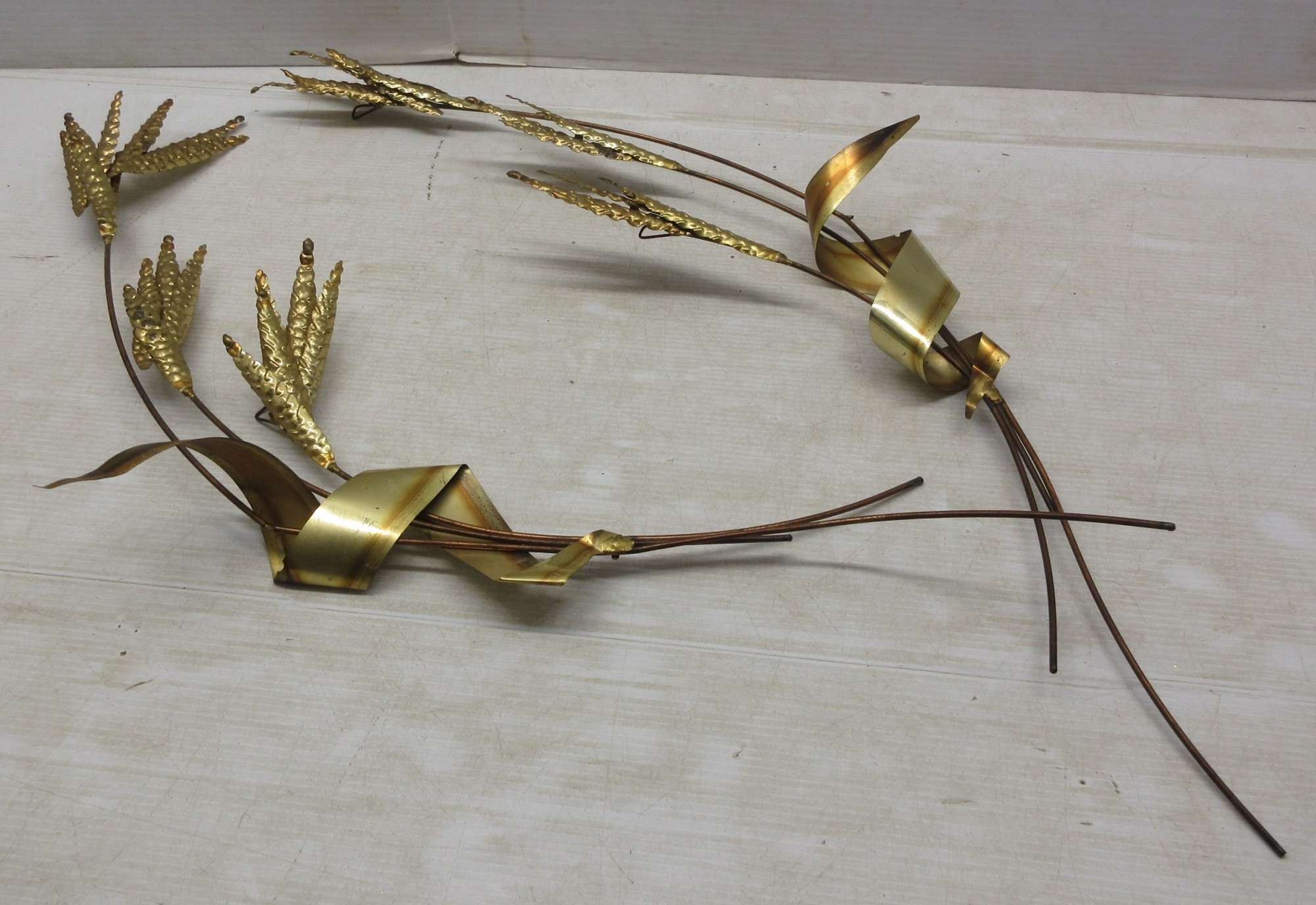 Albrecht Auctions | (2) Metal Wheat Wall Decorations