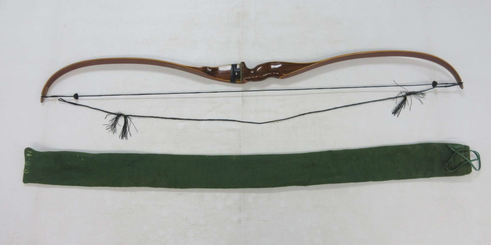 Albrecht Auctions | Shakespeare Wonderbow, 40 lb. 58", Has Two Strings ...