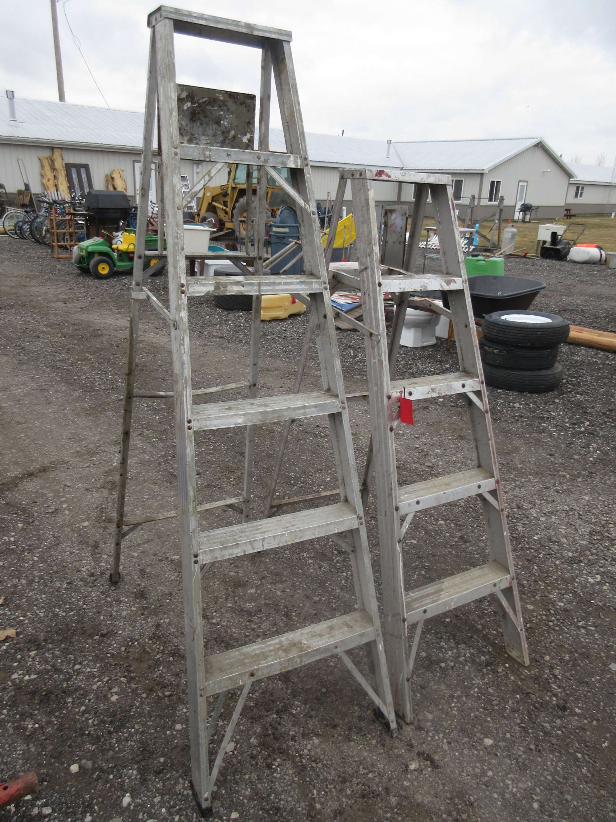 Albrecht Auctions | (2) Aluminum Ladders