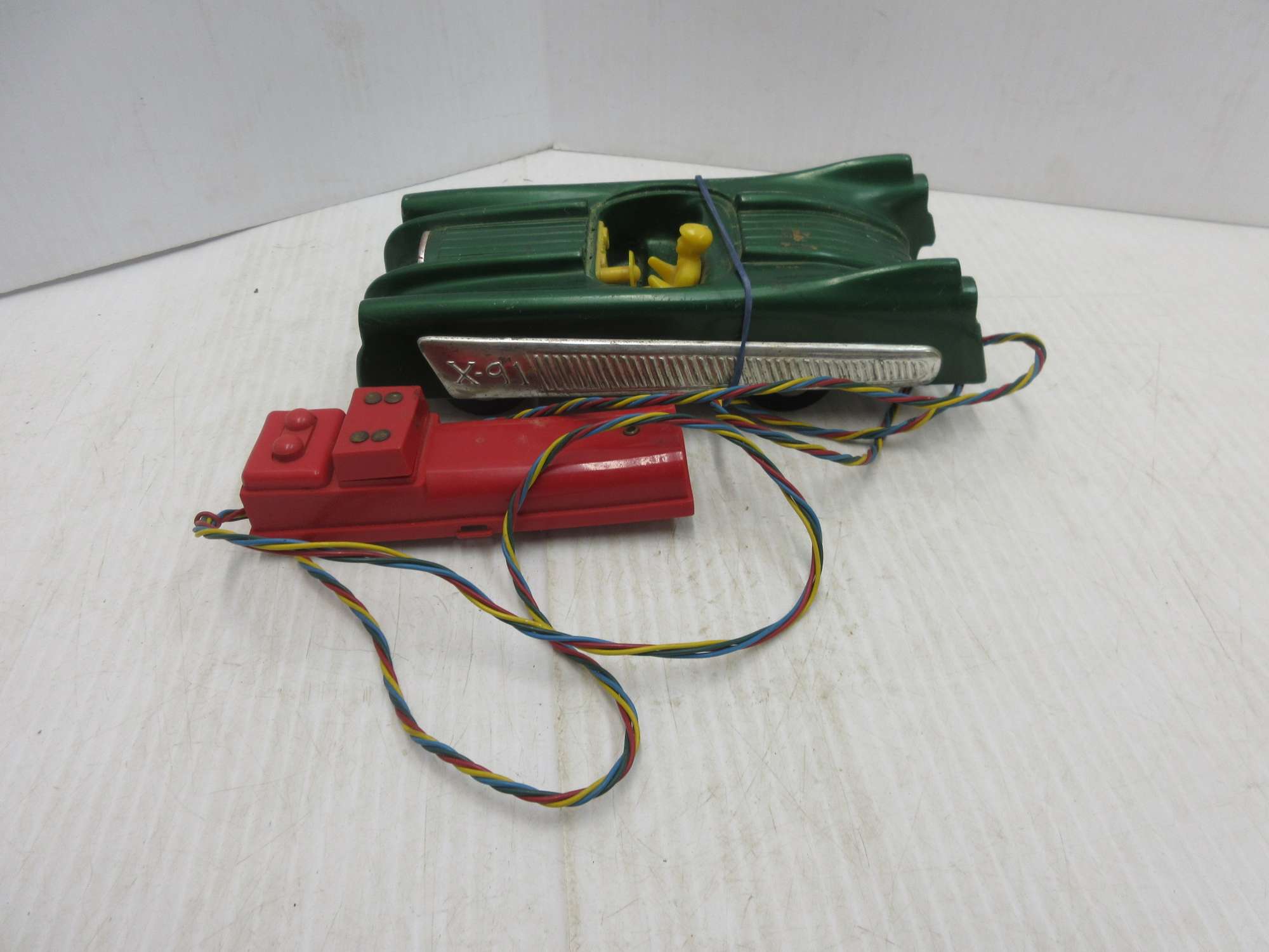 Albrecht Auctions | Vintage 1950s Remote Control X91 Futura Remote Car