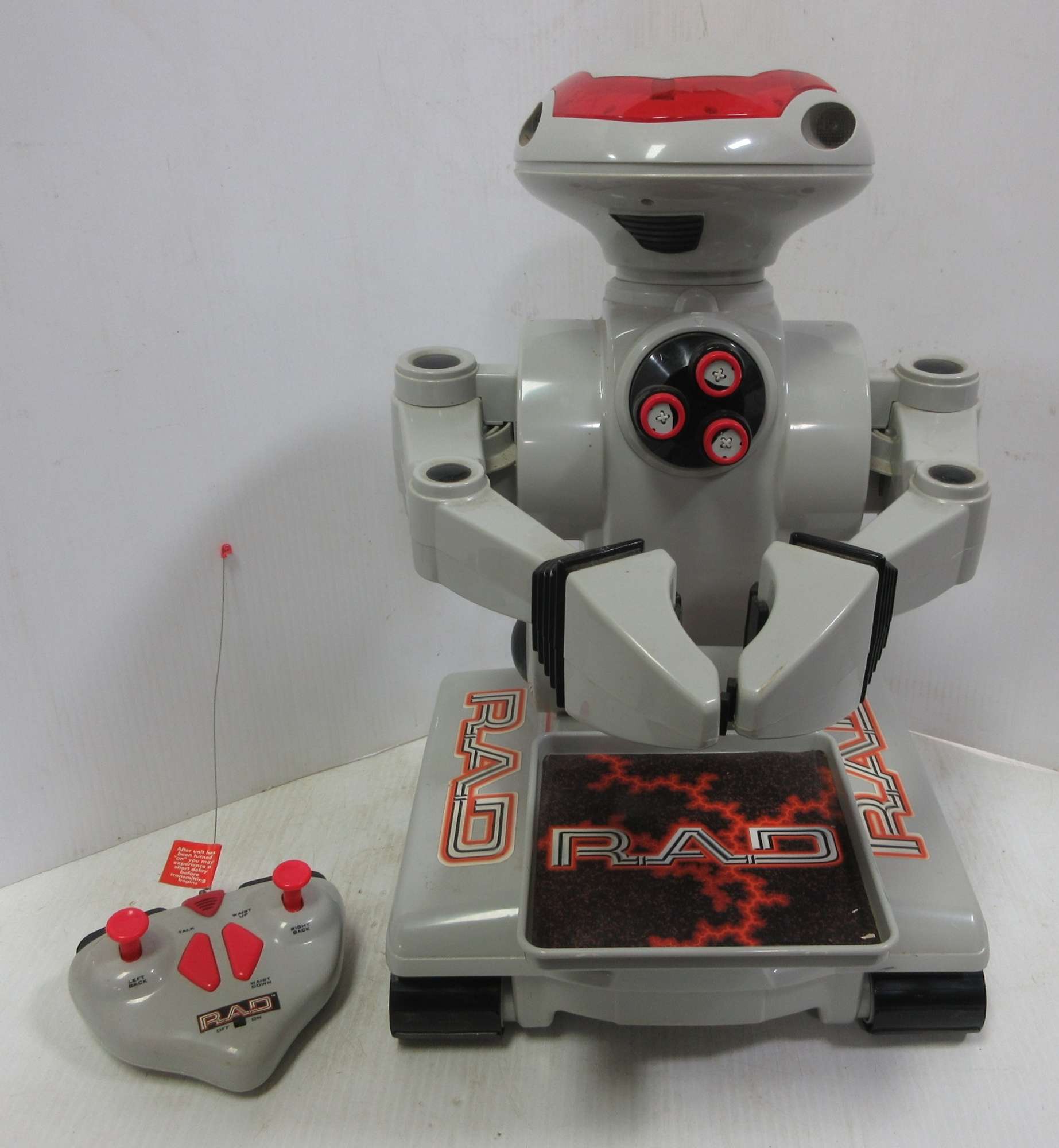 Albrecht Auctions | Older Rad Robot, Remote Control, Made by Toy Max in Plainview, New York ...