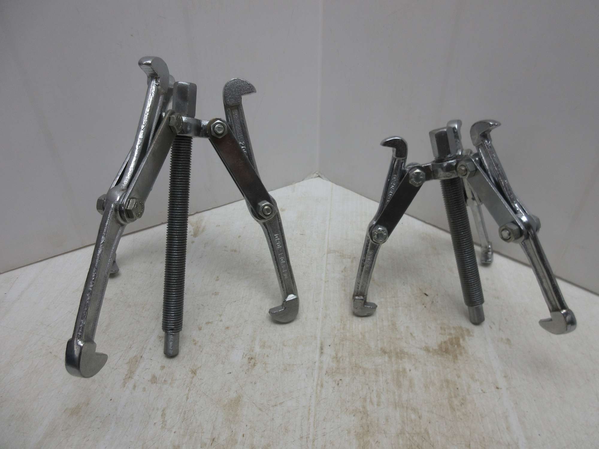 Albrecht Auctions | Gear Pullers