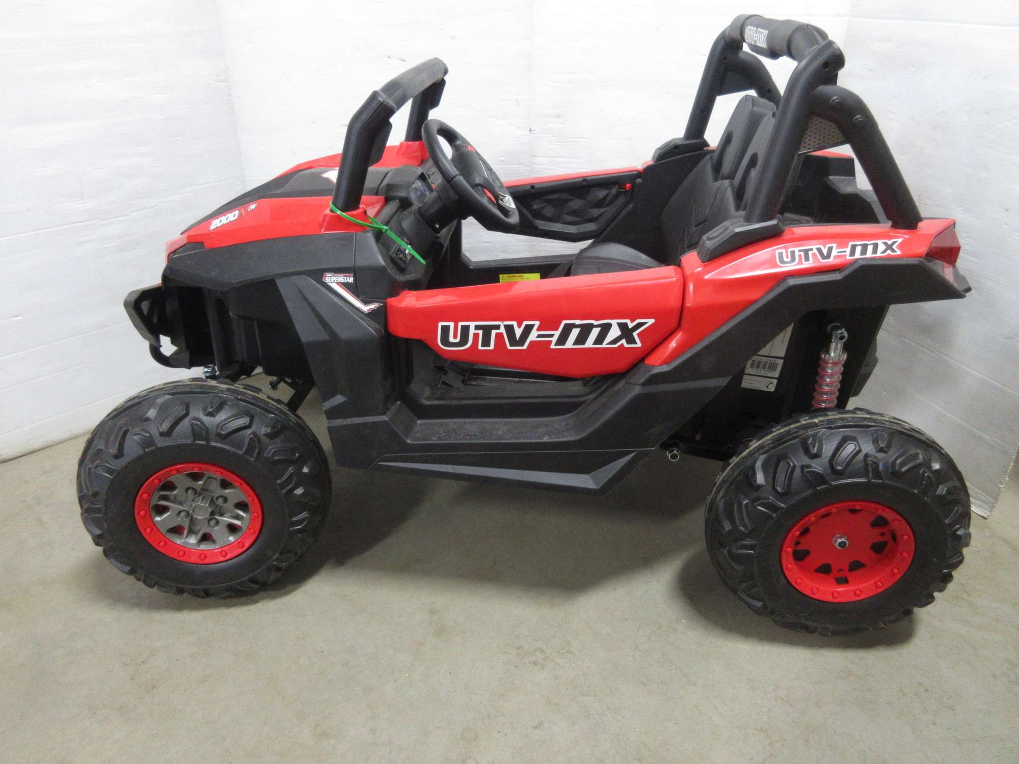 Albrecht Auctions | UTV-MX 2000 Electric Childs Car