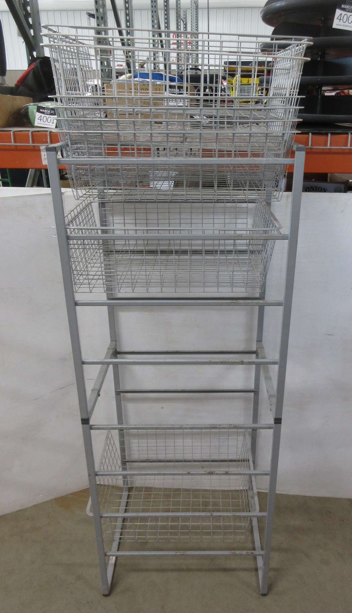 Albrecht Auctions | Sorting Stand with Removable Bins