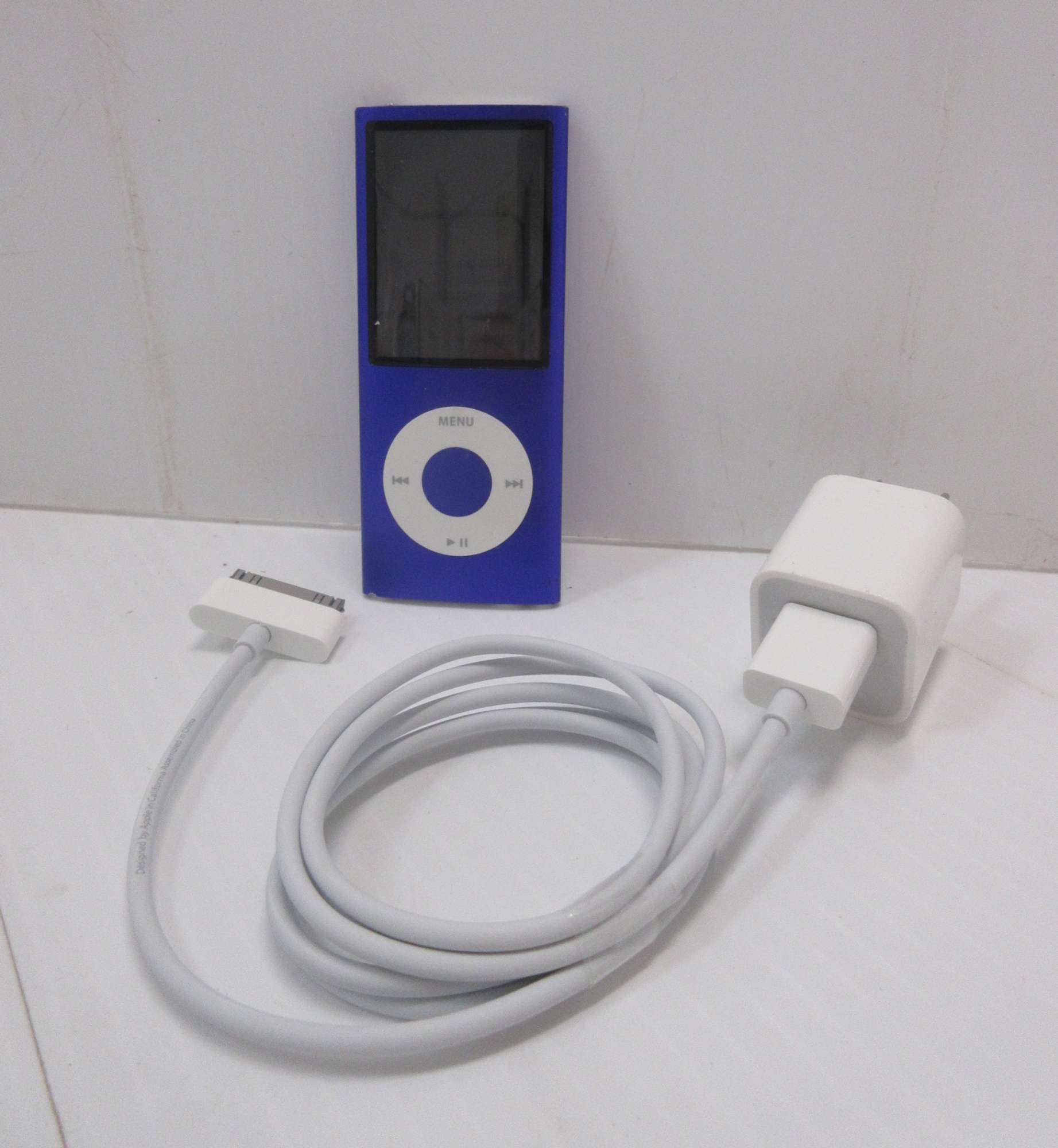 Albrecht Auctions | Purple Apple iPod Nano 4th Generation, Model A1285 ...