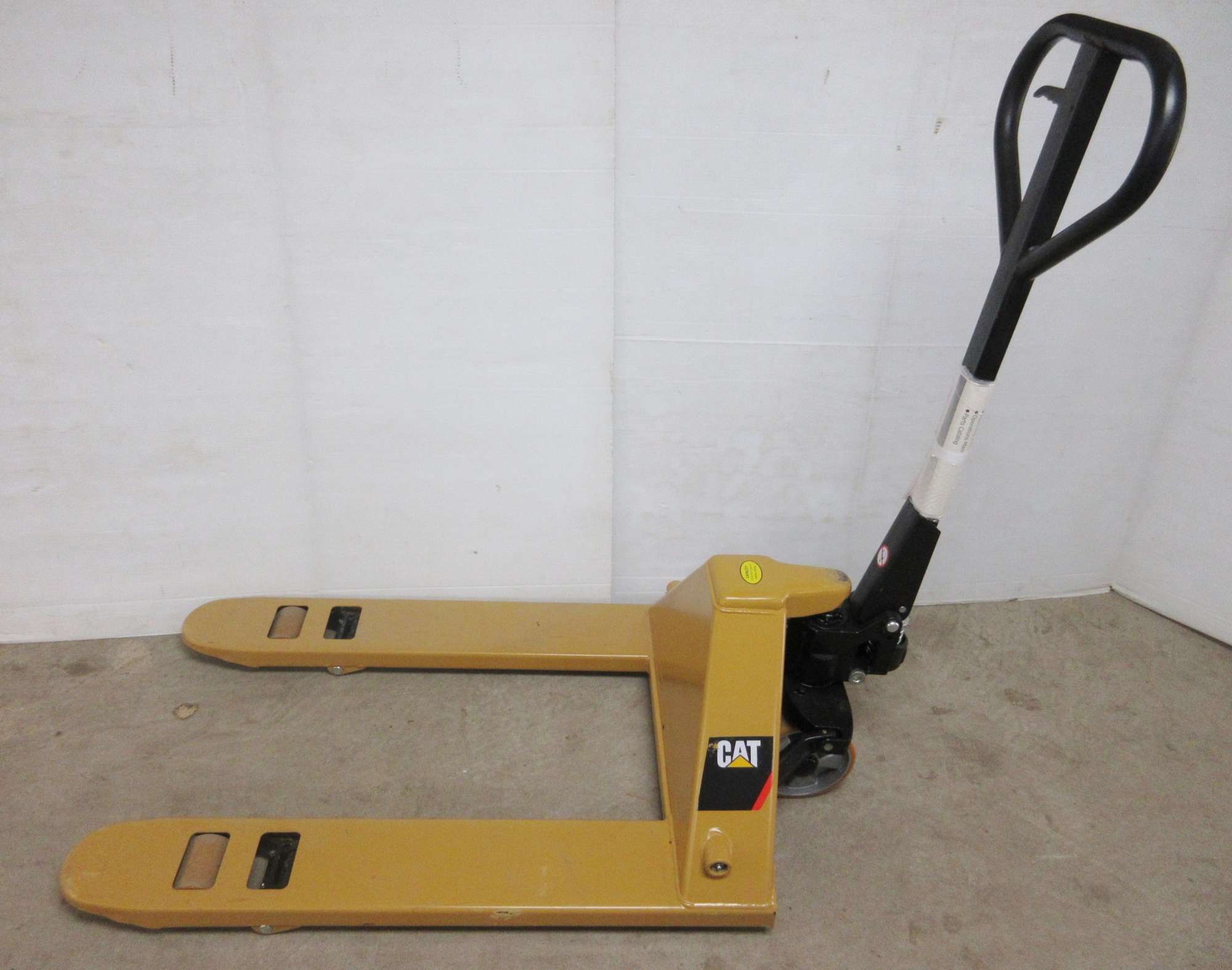 Albrecht Auctions | Pallet Jack, Caterpillar Brand, 5,500 lb. Capacity