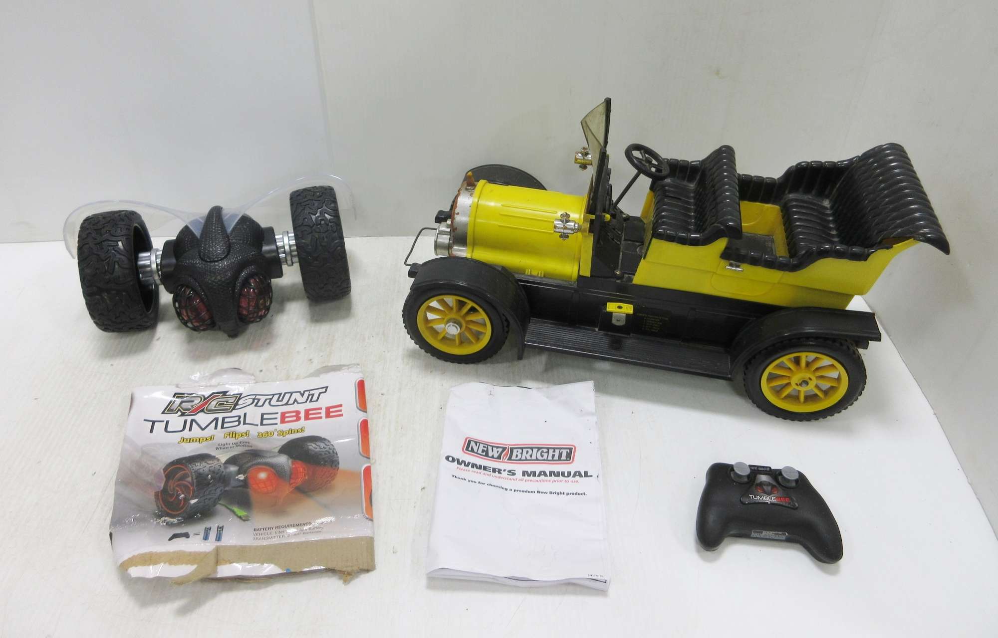 Albrecht Auctions | RC Stunt Tumble Bee, Jumps and Flips, 360° Spins ...