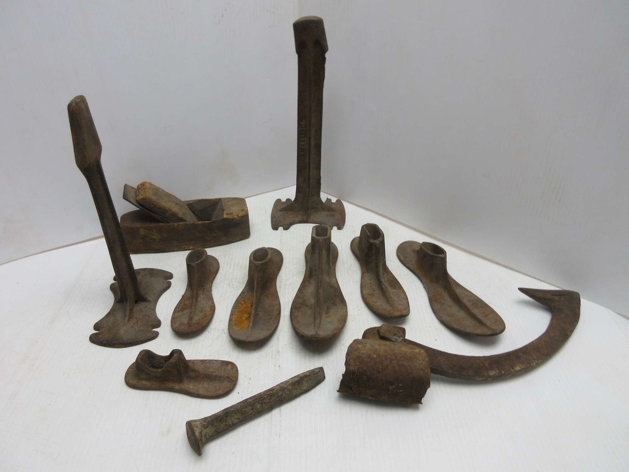 Albrecht Auctions | Cobbler Tools