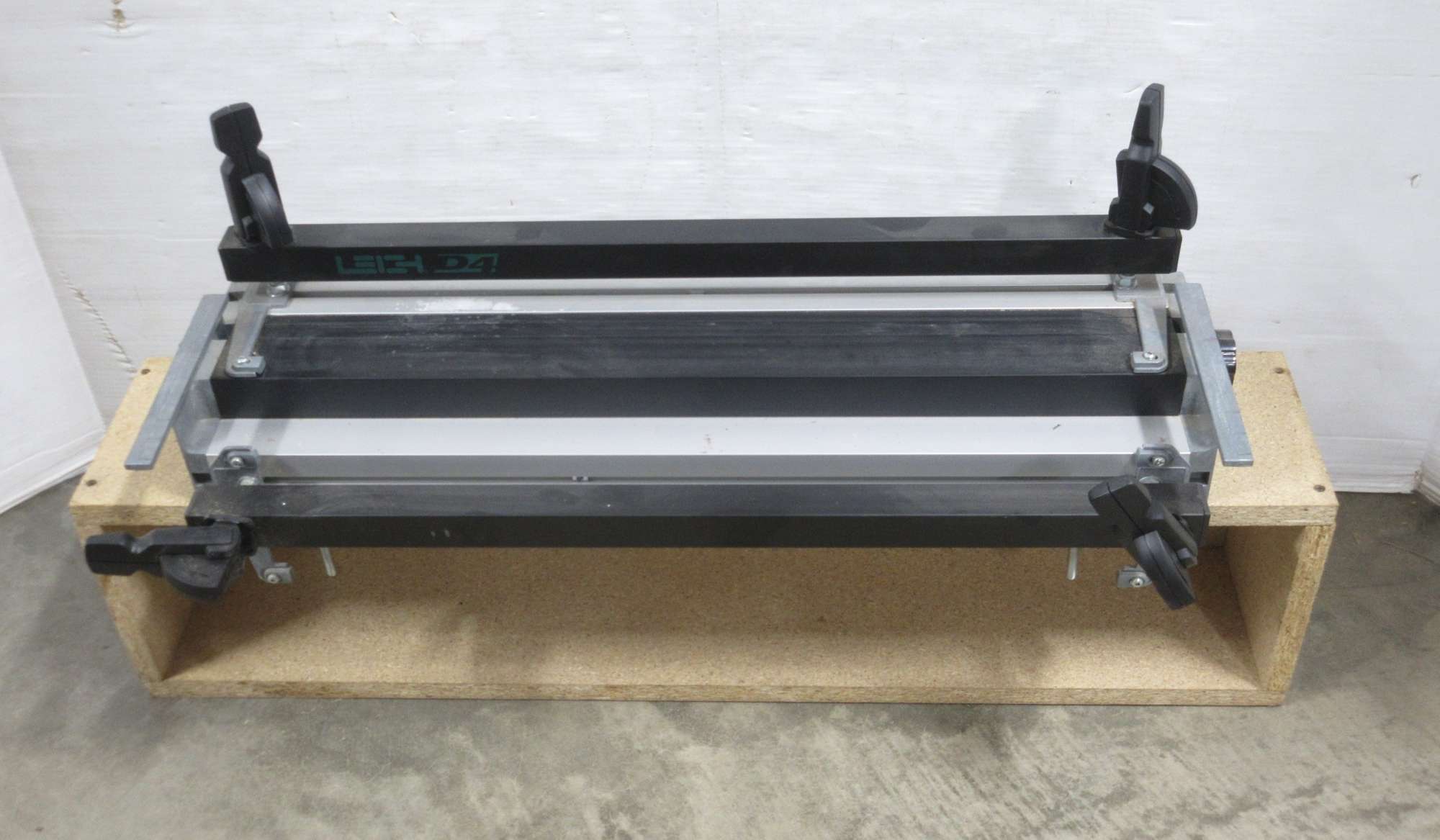 Albrecht Auctions | Leigh D4 Dovetail Jig, Serial No. D413558