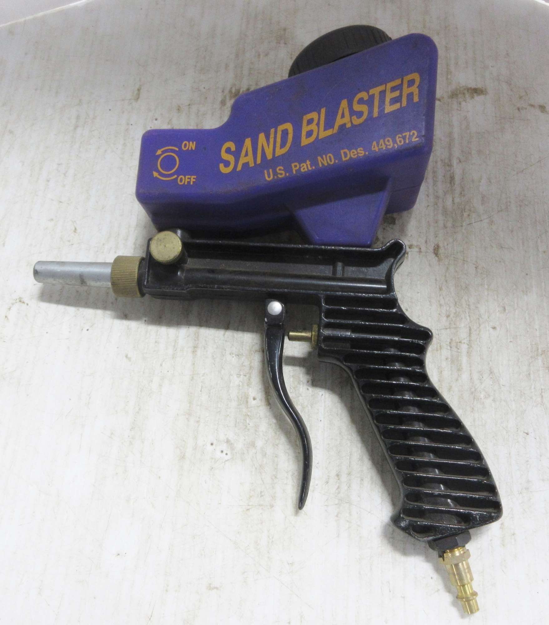 Albrecht Auctions | Handheld Sandblaster