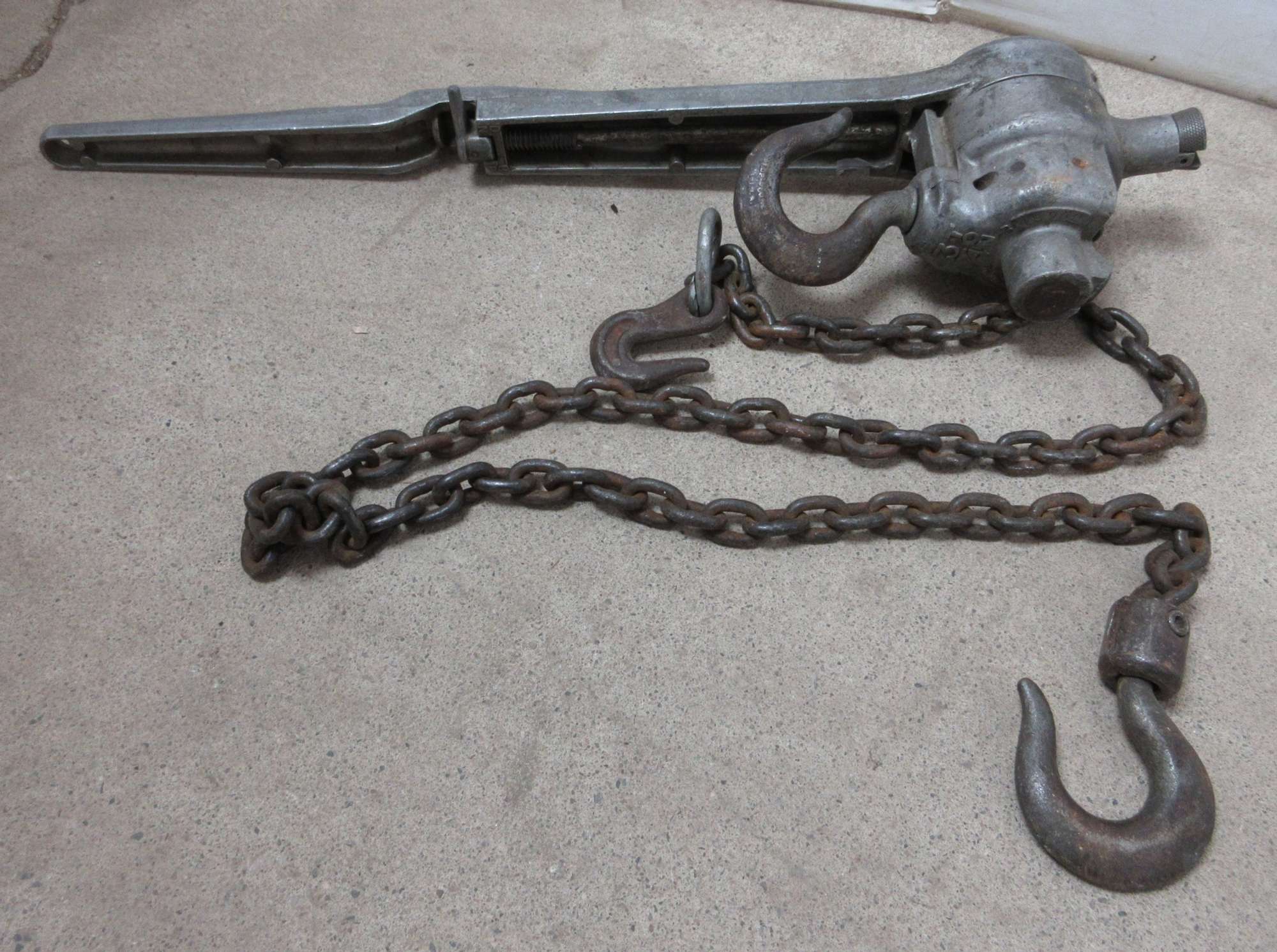 Albrecht Auctions | CM Puller Come-Along Hoist, 3/4-Ton