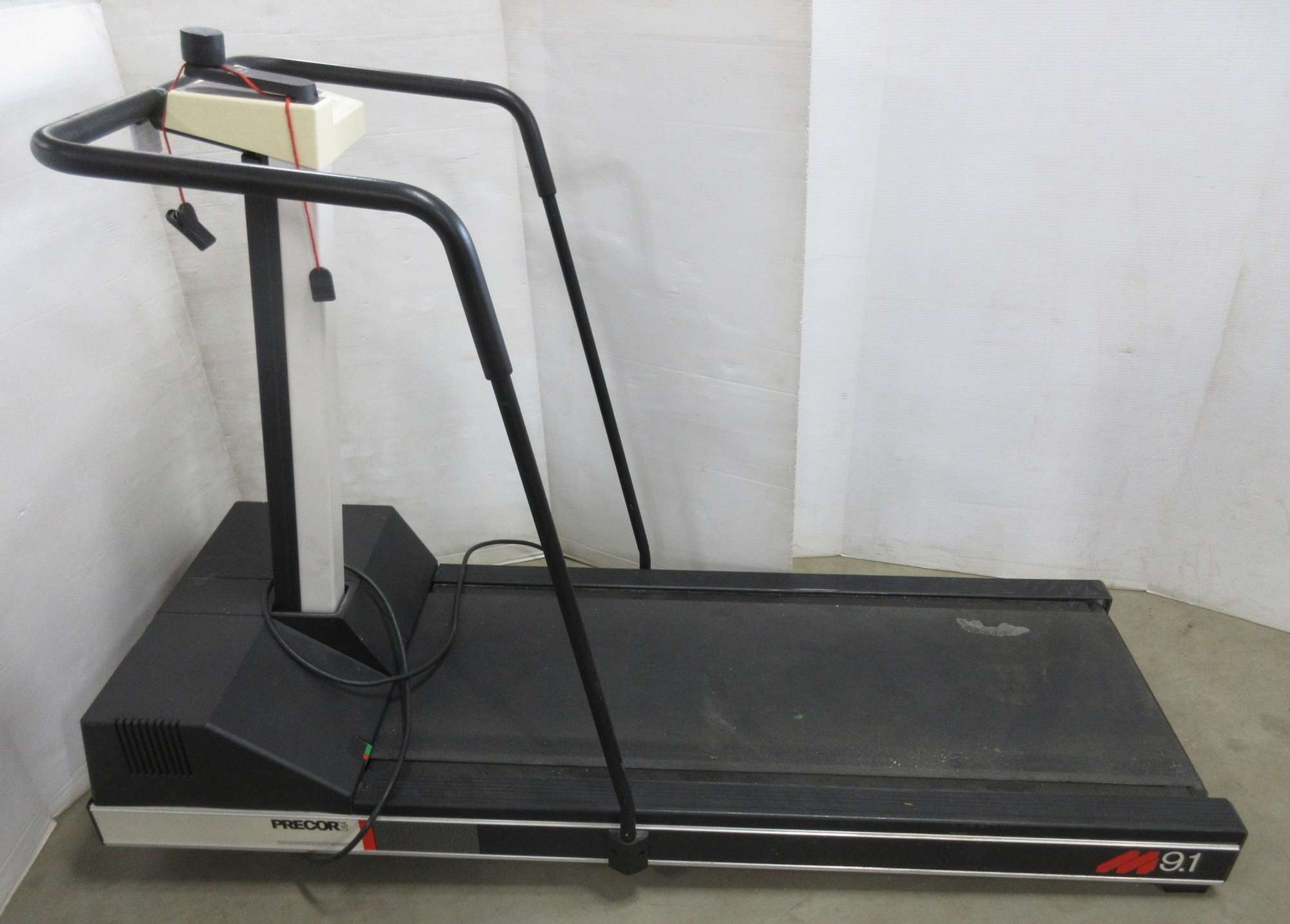 Old Precor Treadmill Precor TRM 811 V2 Treadmill | Grays Fitness