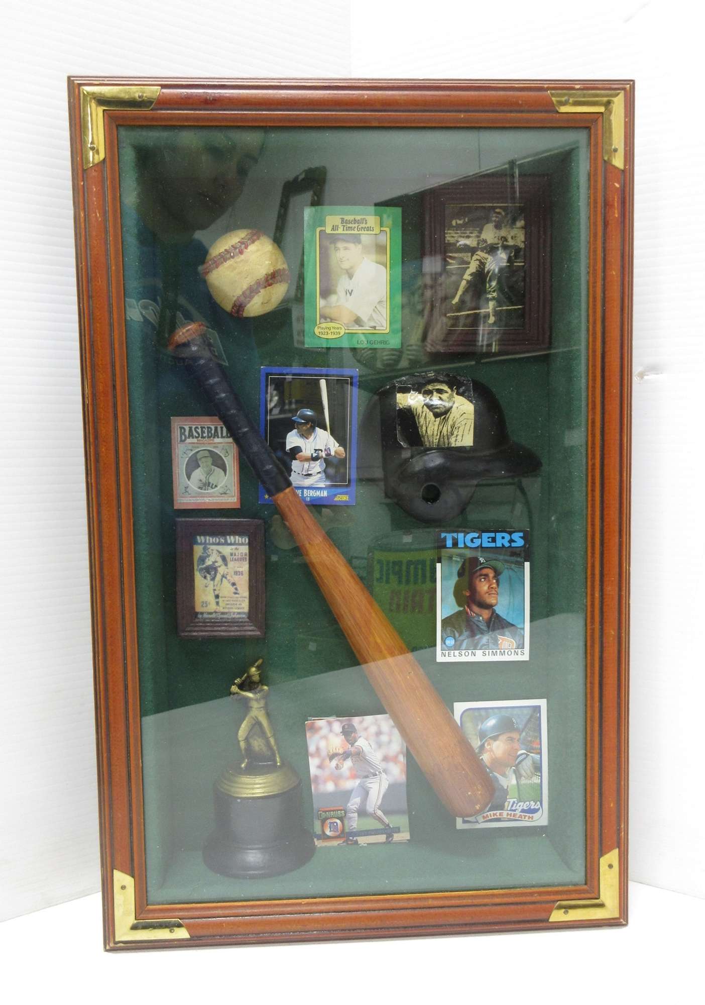 Albrecht Auctions | Detroit Tigers Baseball Shadow Box