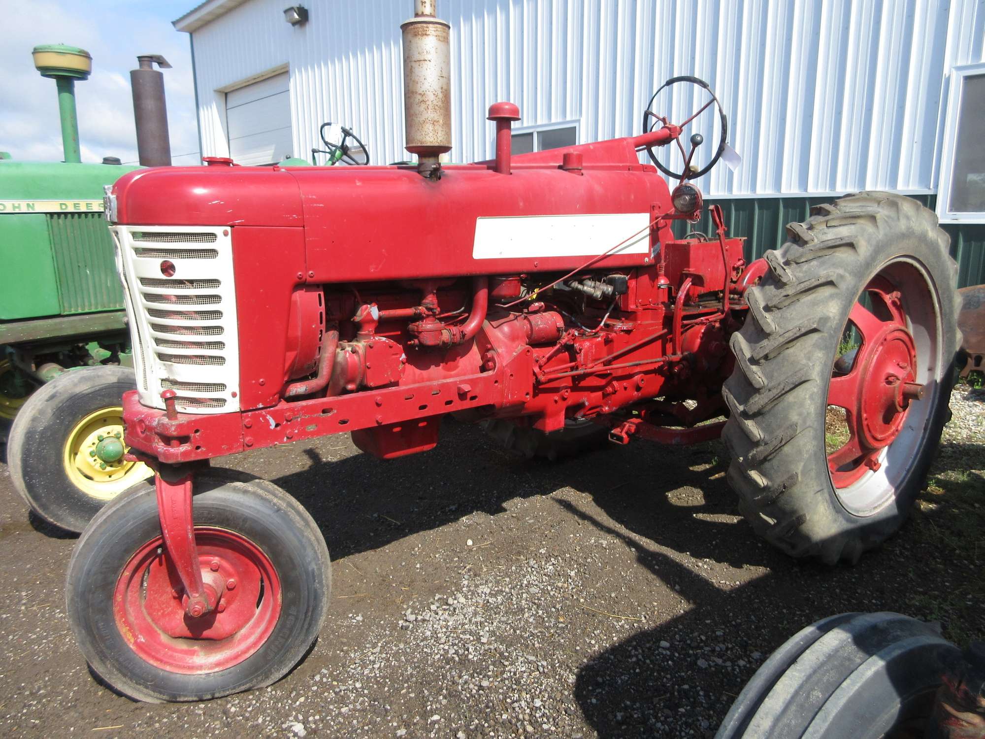 Albrecht Auctions | 1958 IH Farmall 300 Single Wheel Narrow Front ...