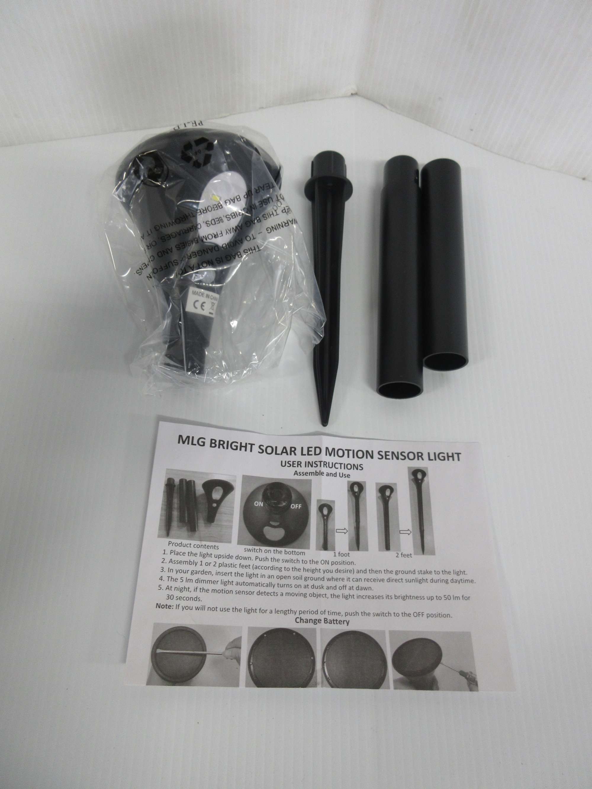 Albrecht Auctions | Solar motion Detector Stake in the ground Light, in ...