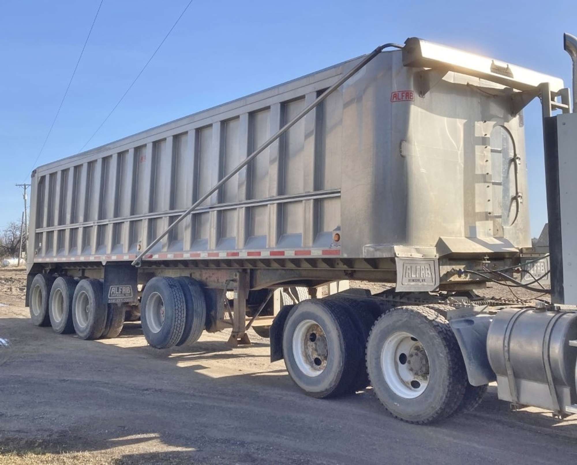 Albrecht Auctions | 2006 Alfab Trailer, 35'L x 102"W, Tri-Axle with 9 ...